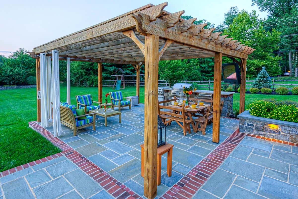 Low Maintenance Outdoor Composite Pergola Kits - UNIFLOOR