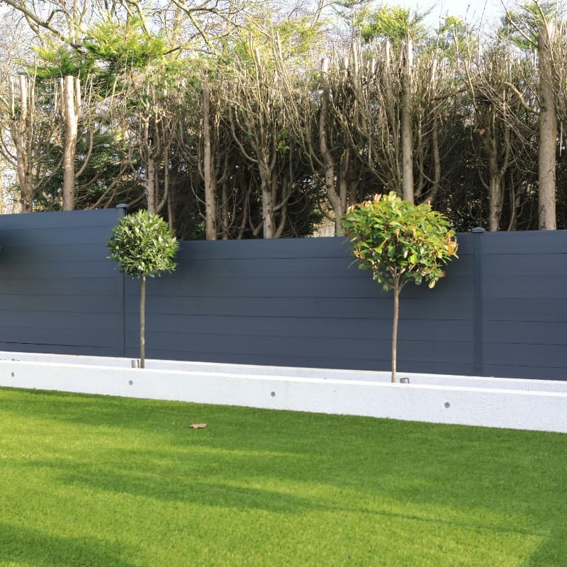 Why Choose Composite Fencing For Your Gardens - UNIFLOOR